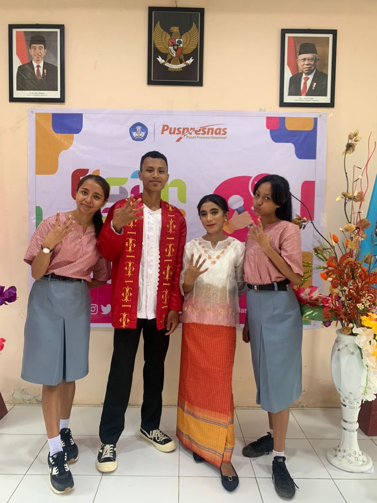 4 PESERTA LOMBA FLS2N TAHUN 2022 SMA NEGERI 4 AMBON MEWAKILI PROVINSI ...